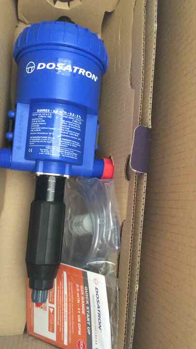 D25RE2 Dosatron Blue Dosing Pump for Agriculture Irrigation System (0.2 ...