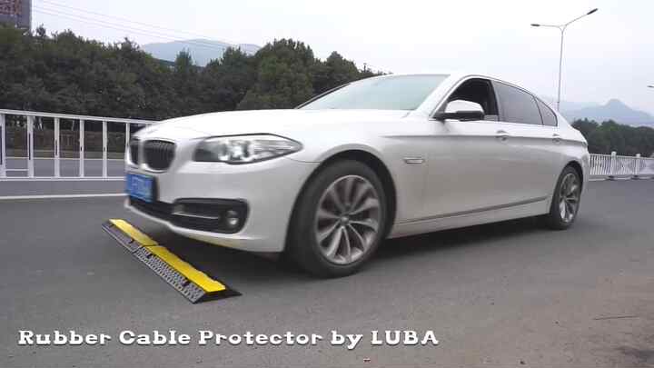 2 Channels Cable Cross Road Safety Equipment Heavy Duty Cable Protector ...