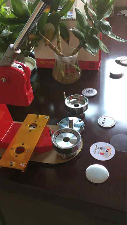 High Quality Manual Button Maker Interchangeable Mold Badge Making ...