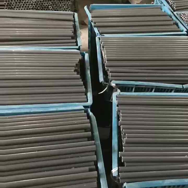 1" Inch Plastic PVC Threaded Pipe - Durable & Versatile