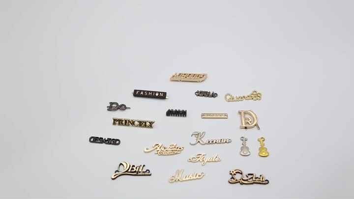 Custom Brand Name Letter Engraved Plate Tag for Clothing