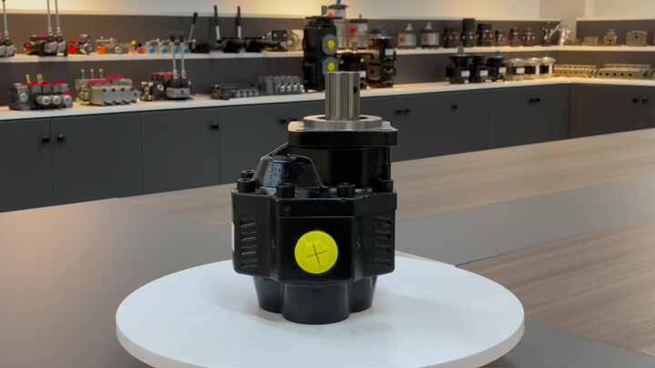 Howo Hydraulic Gear Pump Truck Spare Parts 14571231C Sinotruk A7 ...