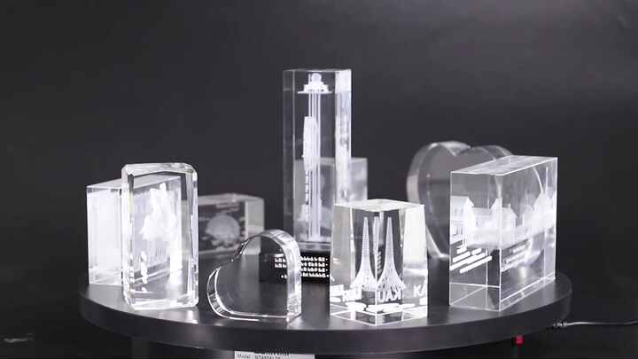 Glass Cube with Etching Inside - 3D Laser Engraving