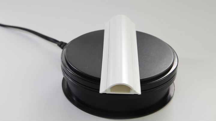 Standard Size PVC Arc Floor Trunking for Electrical Wiring