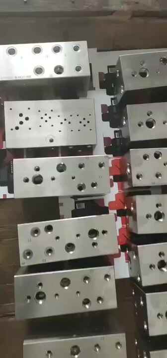 7028330 KGG1222-A01 Hydraforce Standard Manifold Block