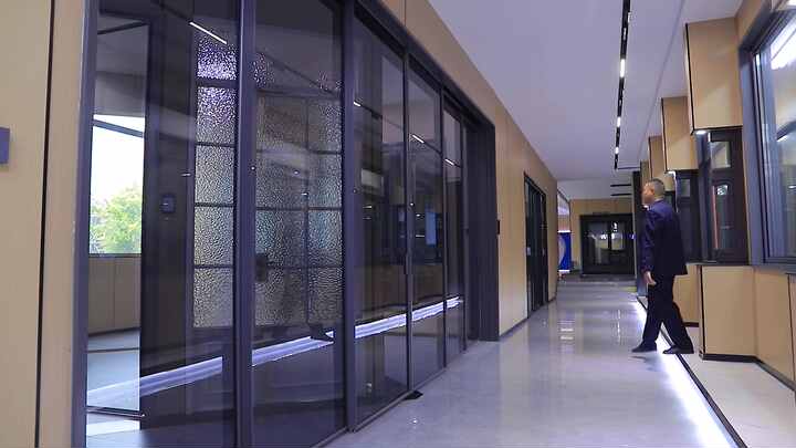 China Manufacturer Producing Aluminum Narrow Frame Sliding Tempering ...