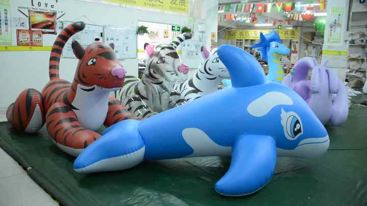 Hongyi Inflatable Flamingo - Perfect Pool Toy for Fun