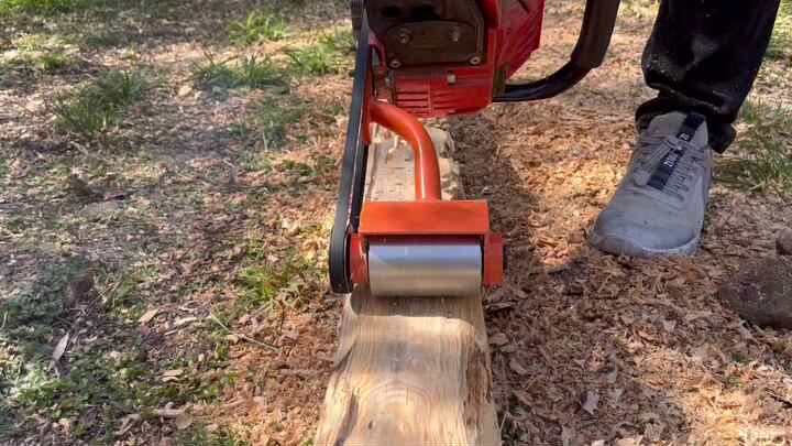 Chainsaw Attachment Log Debarker Notcher and Log Peeler