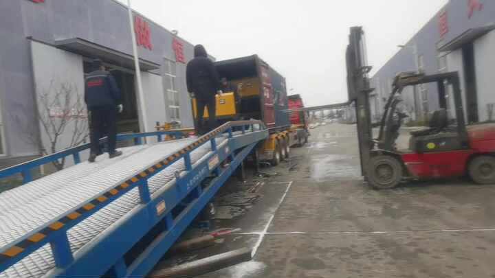 Mini Rubber Track Carrier - Efficient Dumper Transporter