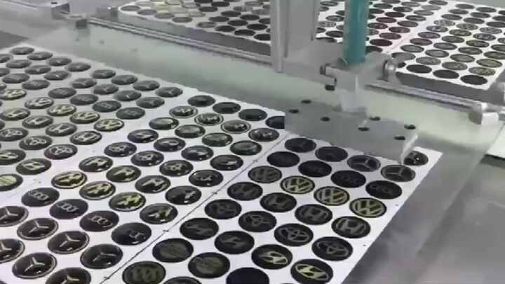 Epoxy Doming Machine - Automatic Glue Potting Solutions