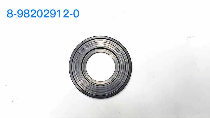 4HK1 Rear Hub Oil Seal 8-98202912-0 for Isuzu Elf 700P
