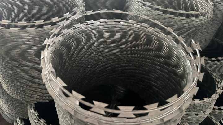 Custom High Quality Security Fencing Razor Wire Blade Wire Hot Dipped ...