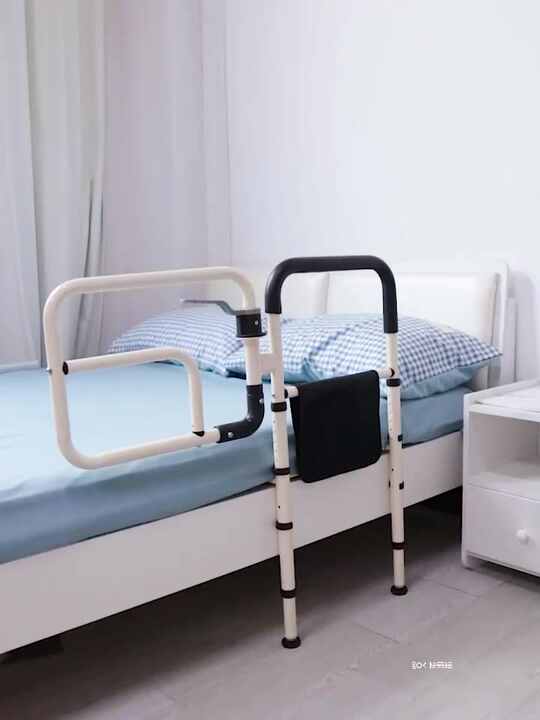 Safe and Comfortable: Adjustable Bed Assist Rail for Fall Prevention