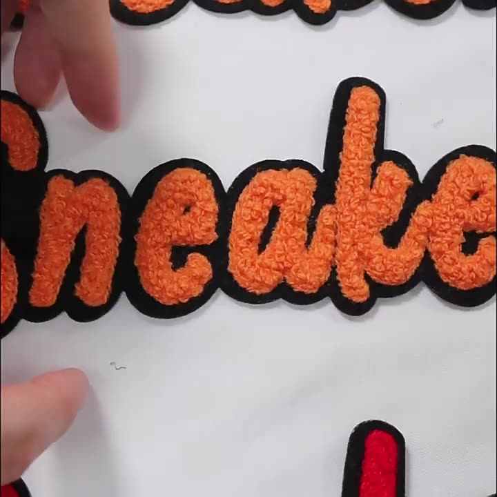 Customized Chenille Embroidered Letter Patch Iron on Patches