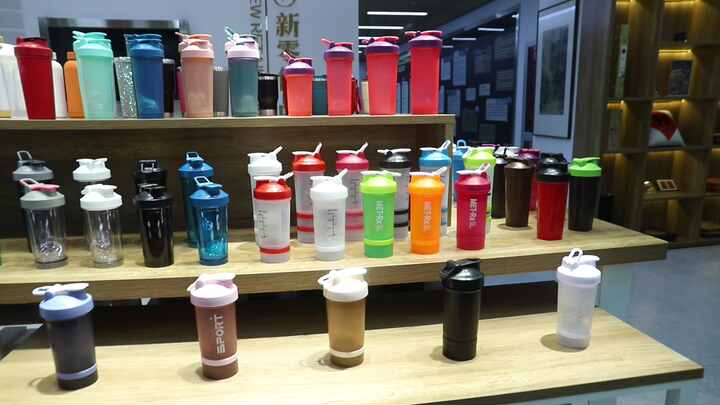 Customized Pink Fitness Shaker Bottle Gym Blender Sports Shaker Cups ...