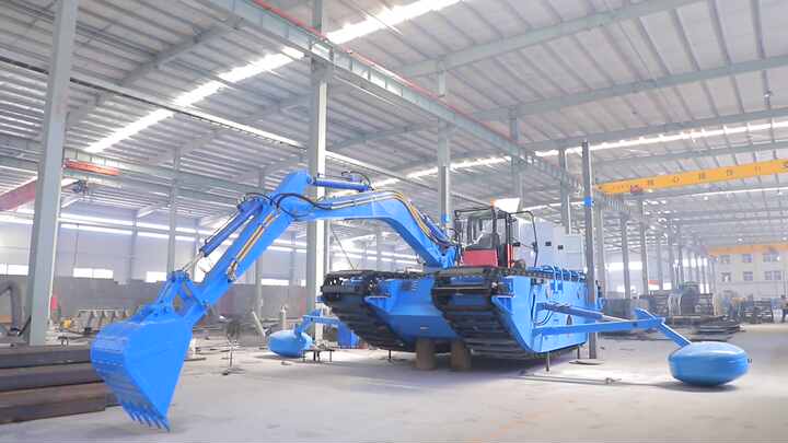 Efficient Hydraulic Amphibious Dredging Machine Bucket Dredger with ...