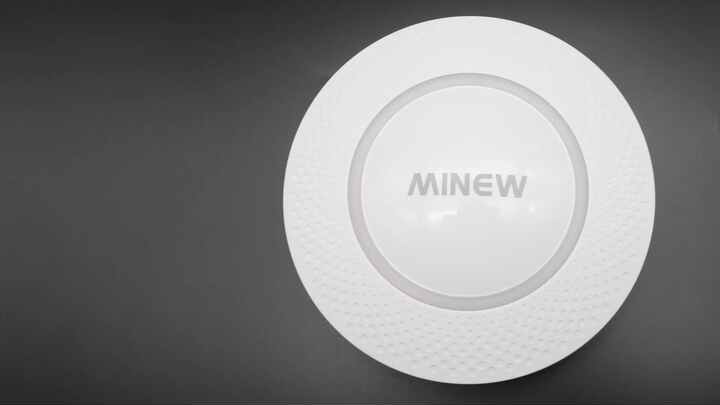 Minew Bluetooth Beacon Interactor - Precision Tracking
