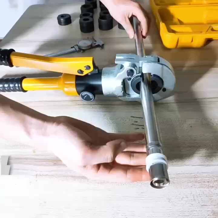 Professional CW-1632 Manual Hydraulic Pipe Press Tool
