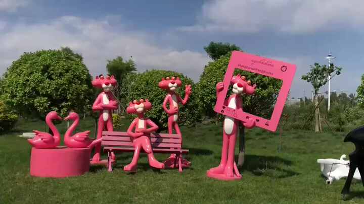 FRP Pink Panther Statue - Customized Outdoor Decor