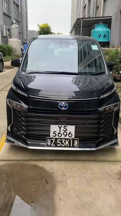 Toyota Voxy Body Kit - Modellista Style Front Lip 2022