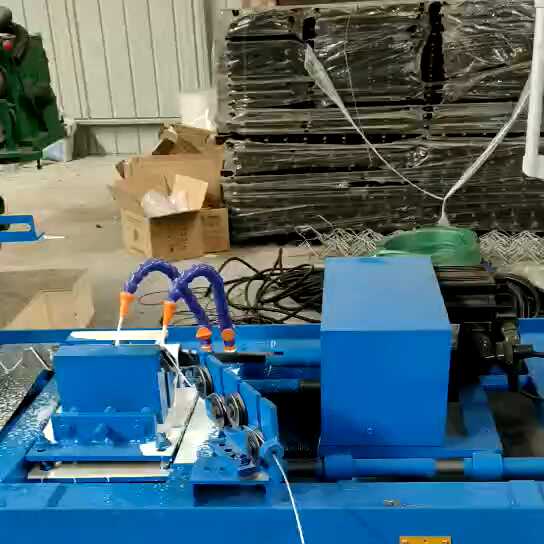 Hot Sale Manual Operated Chain Link Fence Making Machine for South ...