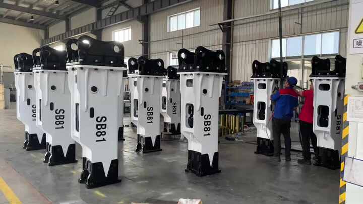 140mm Chisel Korean SB81 GCB220S Box Type With Low Noise Hydraulic Rock ...