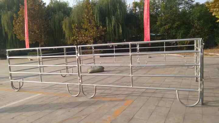 Portable Sheep And Goat Farm Gate With Iron Frame Hot Dip Finish Square ...