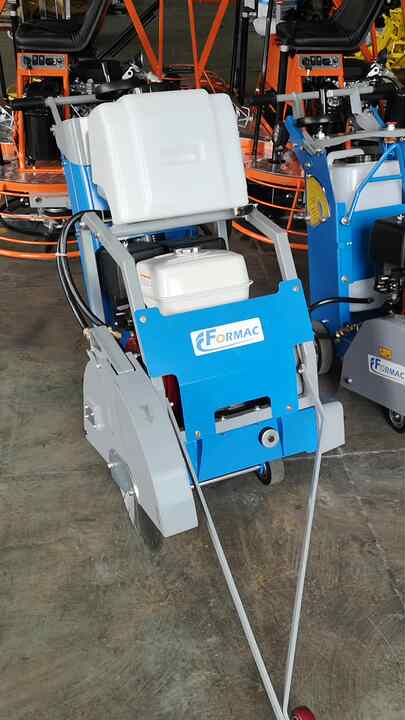 18'' Diameter Saw Asphalt Road Concrete Cutter with Robin Engine