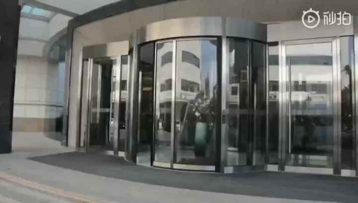 2 Wing Automatic Revolving Door Glass Revolving Door - Buy Revolving ...