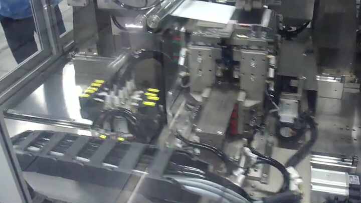 Lithium Battery Electrode Stacking Machine Z-Fold Stacking Machine ...