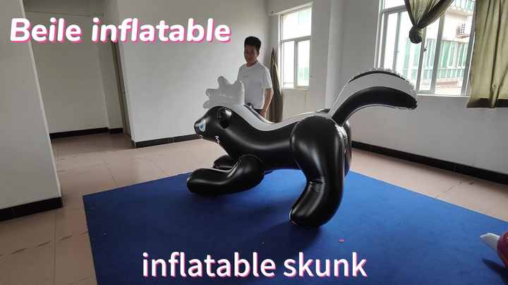 Customize PVC Inflatable Skunk for Advertising Purposes
