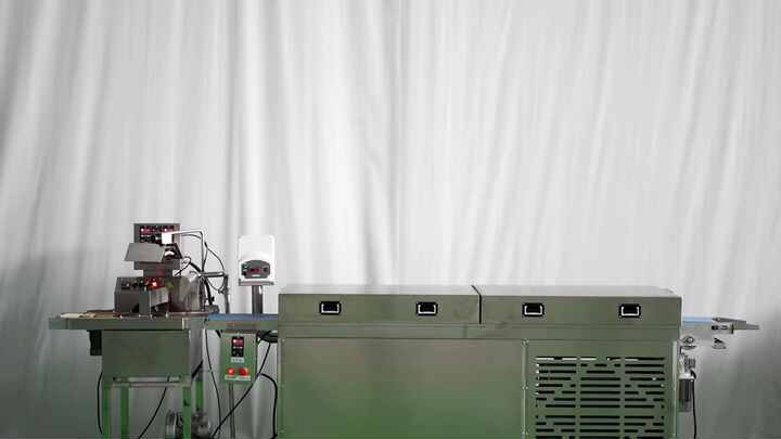 2023 Table Top Mini Chocolate Enrobing Coating Machine