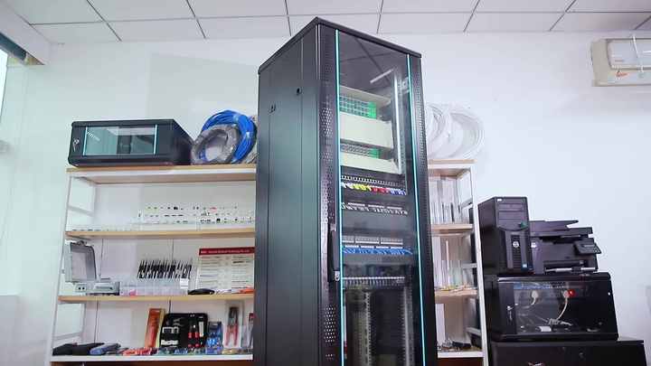 19-Inch 24u Server Rack Network Cabinet Durable and Spacious Storage ...