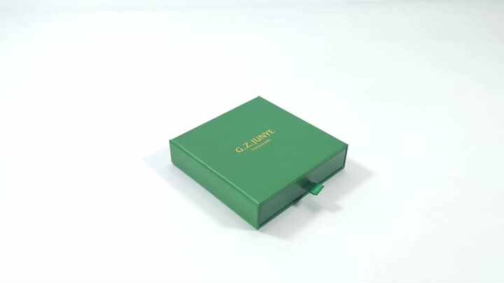 Eco-friendly Jewelry Box - Customizable Green Cardboard