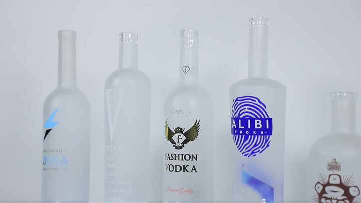 Customized Logo 750ml Long Neck Bottle for Vodka Spirits