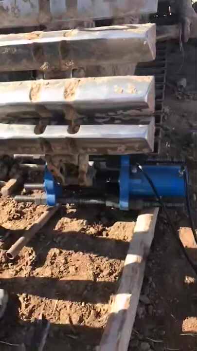 Crawler Excavator Track Pin Removal Tool | High Pressure Track Pin ...