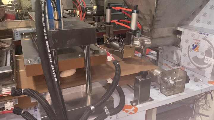 Automatic Tortilla Maker Paratha/Naan/Shawarma Making Machines ...