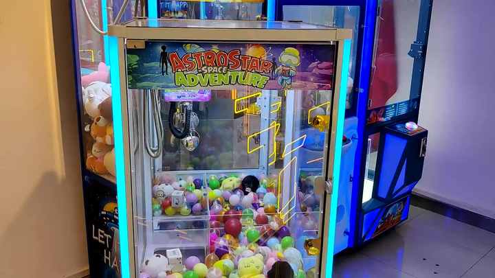 Neofuns Small Claw Crane Machine - Fun for All Ages
