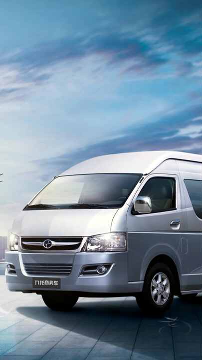 Luxury Coach Bus 16 Seater Hiace Mini Bus - Enjoy Comfort