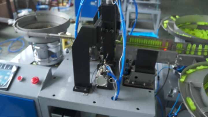 Automatic Clothespin Assembly Machine - Efficient & Reliable