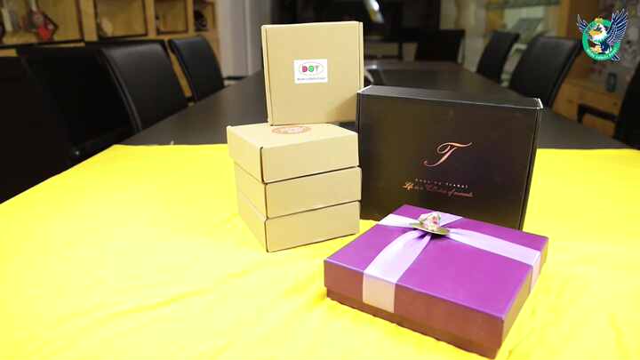 Custom 3D Embossed Brand Name Logo Paper Boxes for Packaging