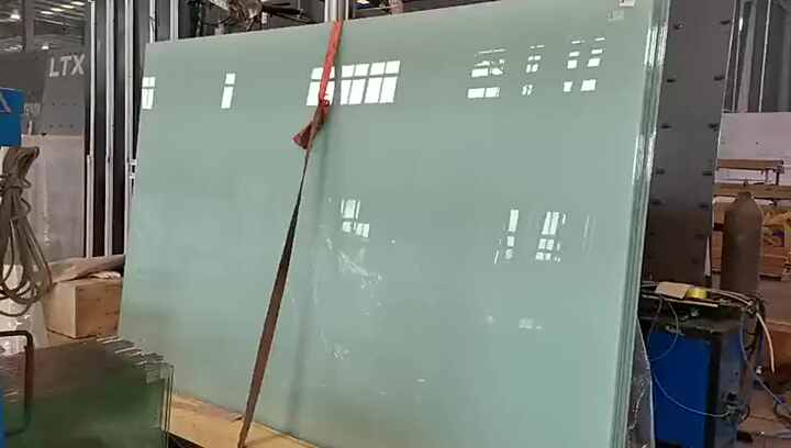 Acoustic Laminated Glass with Solutia Saflex PVB Interlayer