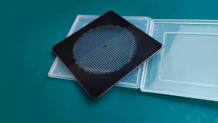 Diffraction gratings commonly used in semiconductor photomask micro ...