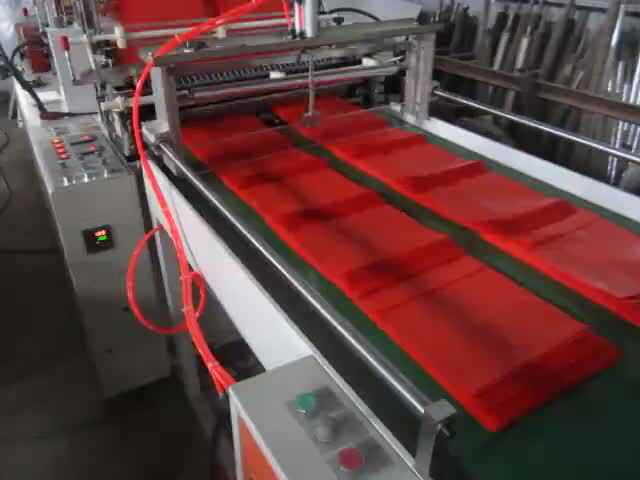 High-capacity Plastic Bag Cutting Machine with Auto Conveyor