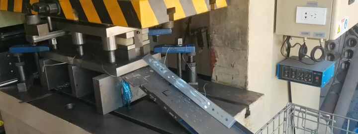 160 ton mechanical pneumatic power press Curtain Ring Eyelet Snap ...