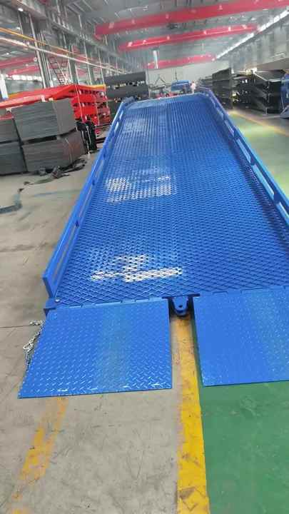 10t Portable Loading Dock Ramp Platform Mobile Boarding Bridge ...