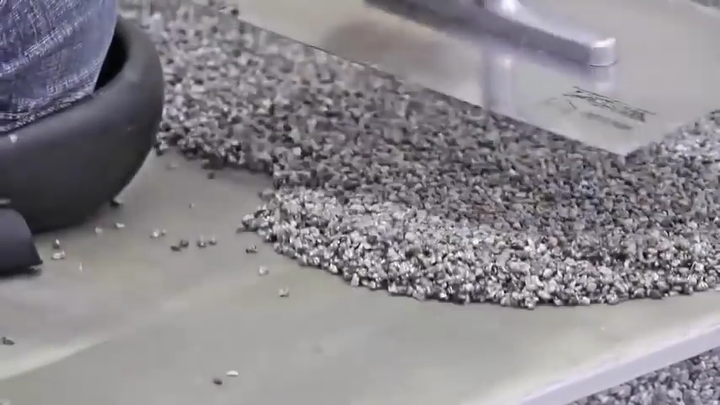 Driveway Paving Epoxy Resin Bound Pebble Stone System