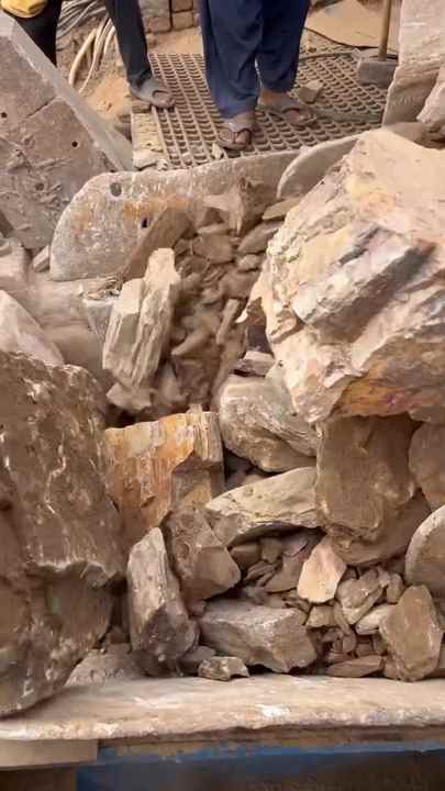 Sentai PE500*750 Jaw Crusher Ore Processing High 55kw AC Motor Engine ...