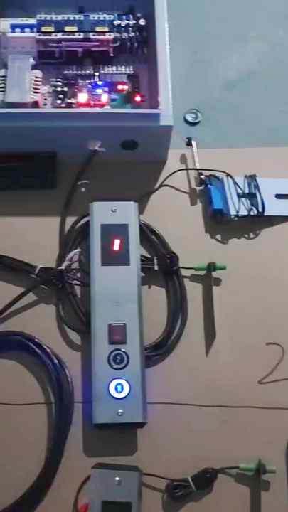 Controller System for Small Hydraulic Cargo Lifts