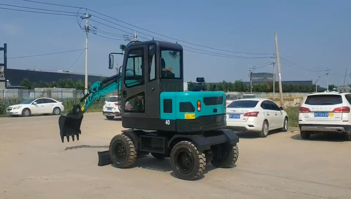 3.5 Ton Wheel Excavator for Sale - Long Lifetime & Power